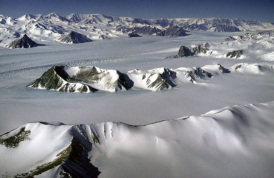 New Discoveries About Antartica’s Bizarre Environment – Johnson's Journal
